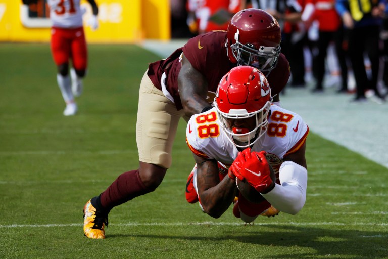 Dolphins officially signed Kansa Chiefs Super, 4 things to know about ...